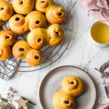 Swedish saffron buns (Lussebullar) - Heavenlynn Healthy